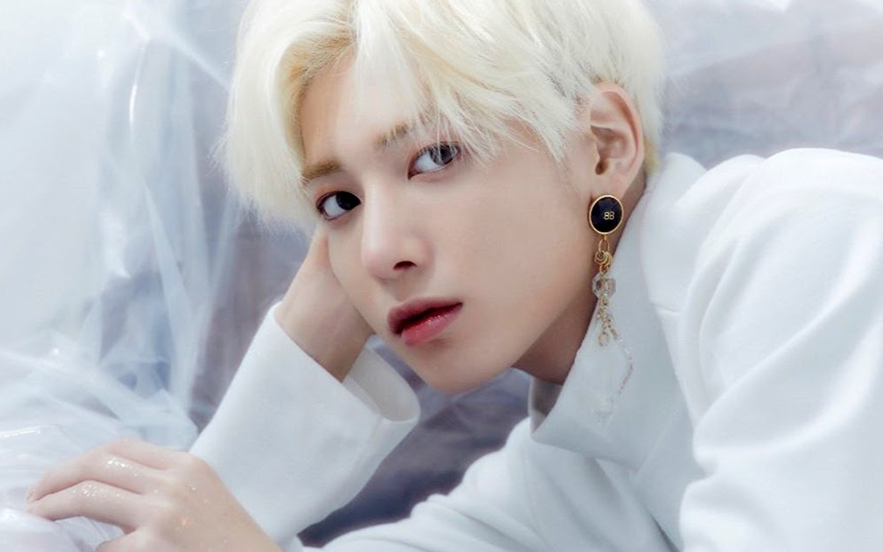 TXT's Taehyun calls out a sasaeng who filmed him on a flight | allkpop