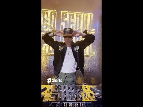 NCT 127's Johnny becomes a DJ while Haechan dances to the music in the ...