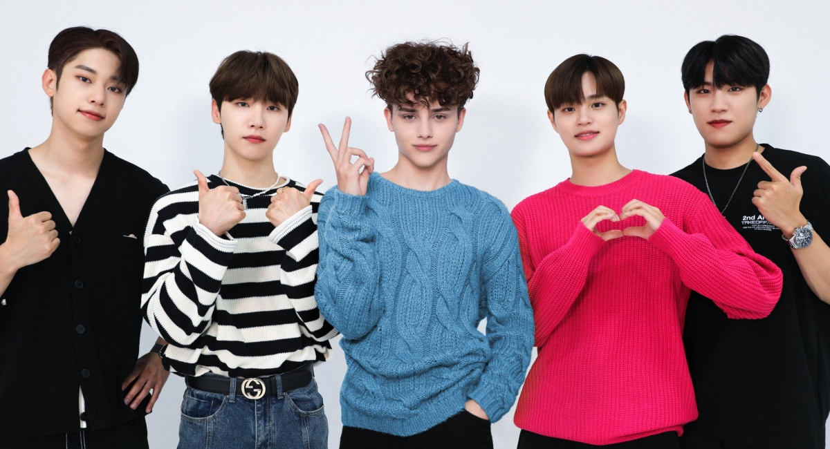 AB6IX and Reiley raise anticipation for upcoming collab single 'Moonlight' with new group photo ...