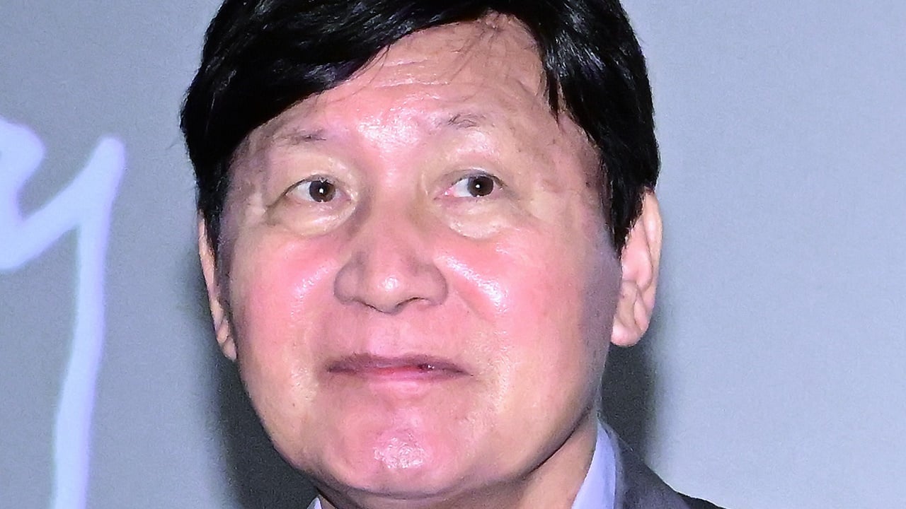 Veteran actor Ahn Sung Ki reveals he has been battling cancer for over a year | allkpop