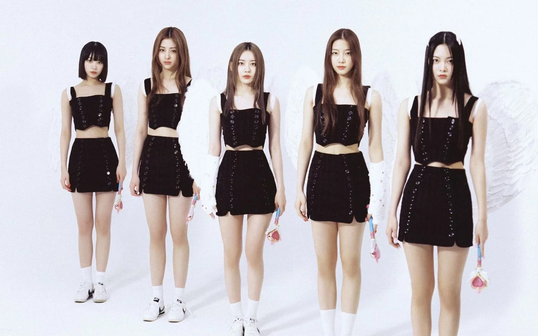 LE SSERAFIM starts the countdown to their first comeback with second ...