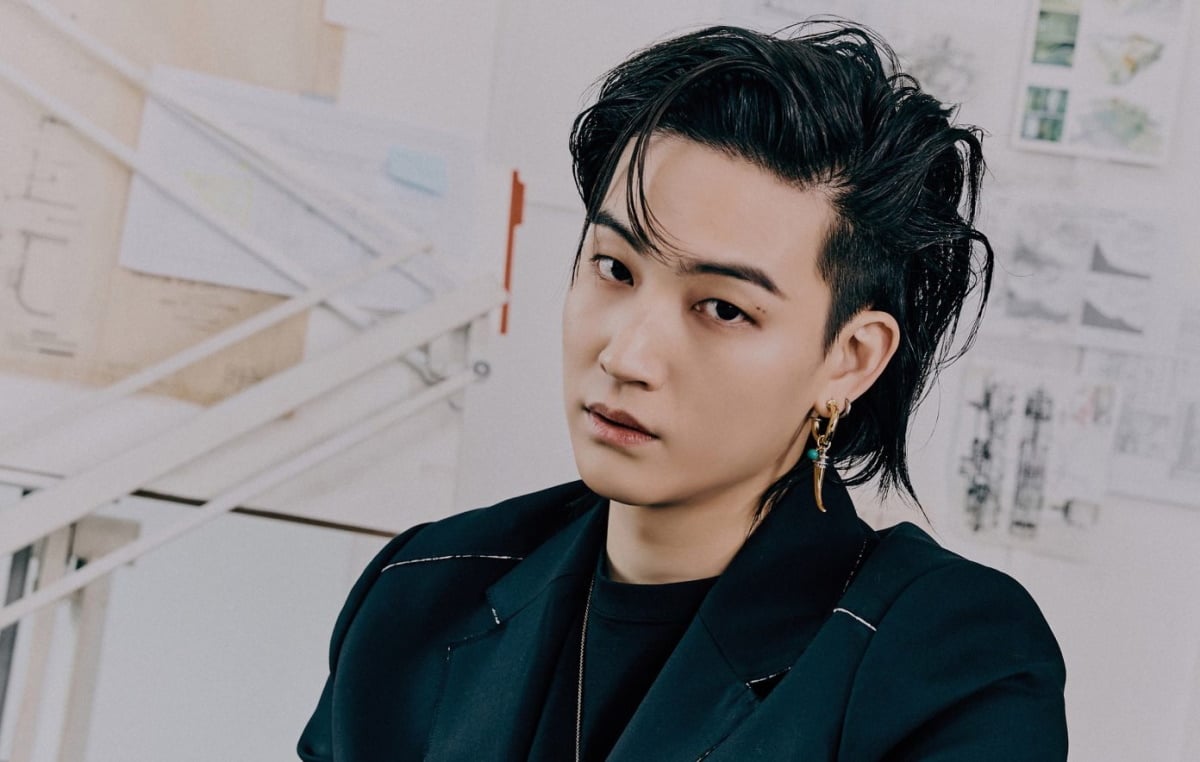 GOT7's Jay B tops iTunes charts worldwide with 'Be Yourself' | allkpop