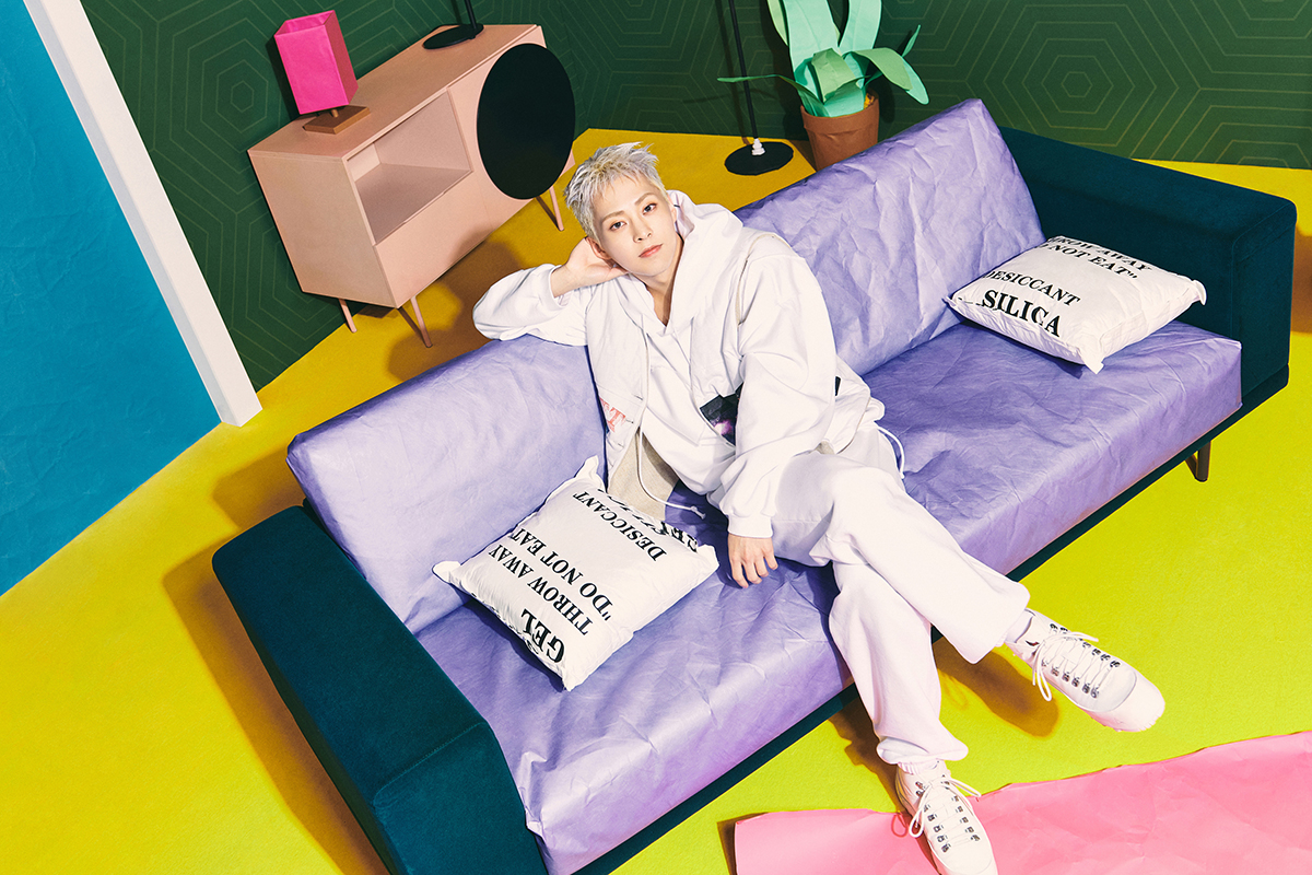 EXO's Xiumin is feeling colorful in latest set of 'Brand New' concept ...