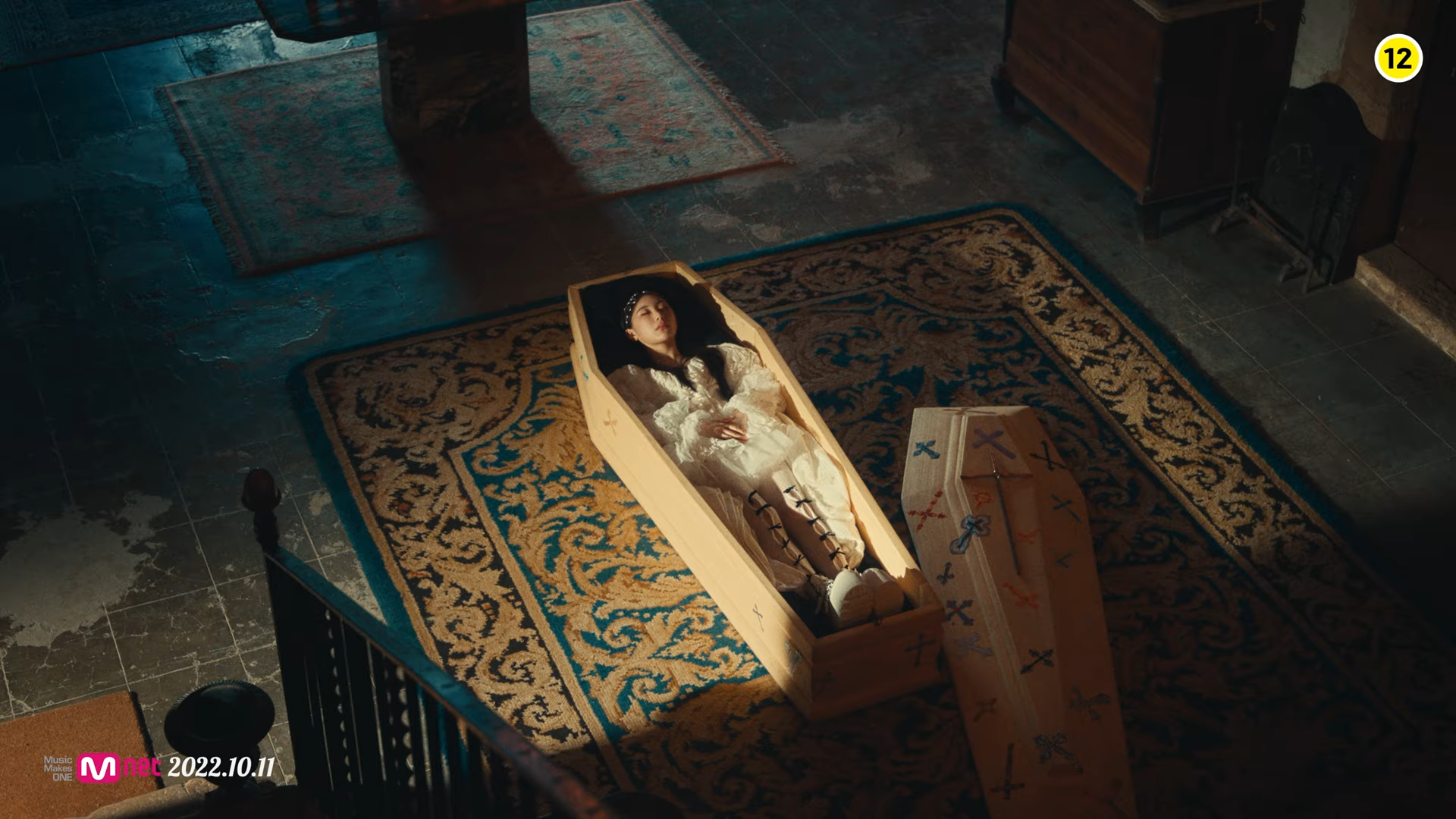 Lee Chae Yeon turns into a cute vampire living in a human world in the ...