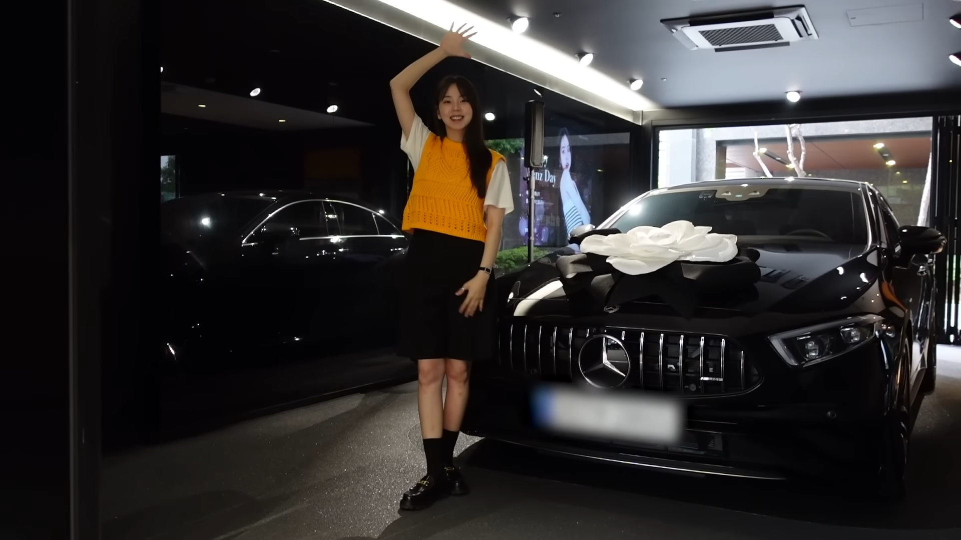 Sohee shows off her new Mercedes | allkpop