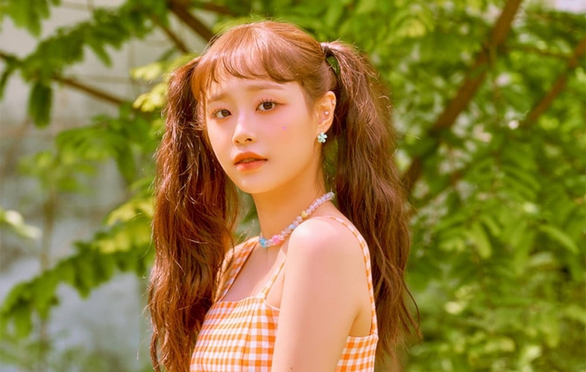 LOONA's Chuu sets up own one-man agency & BlockBerry Creative responds ...