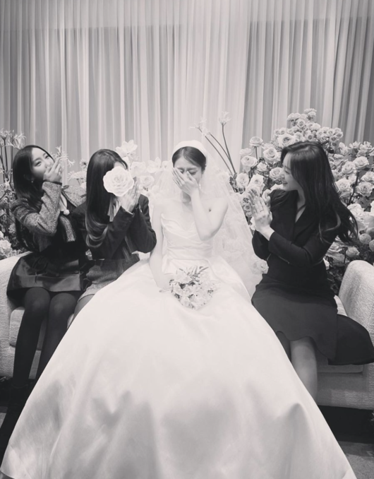 T Aras Hyomin Penned A Heartfelt Letter To Jiyeon Following Her