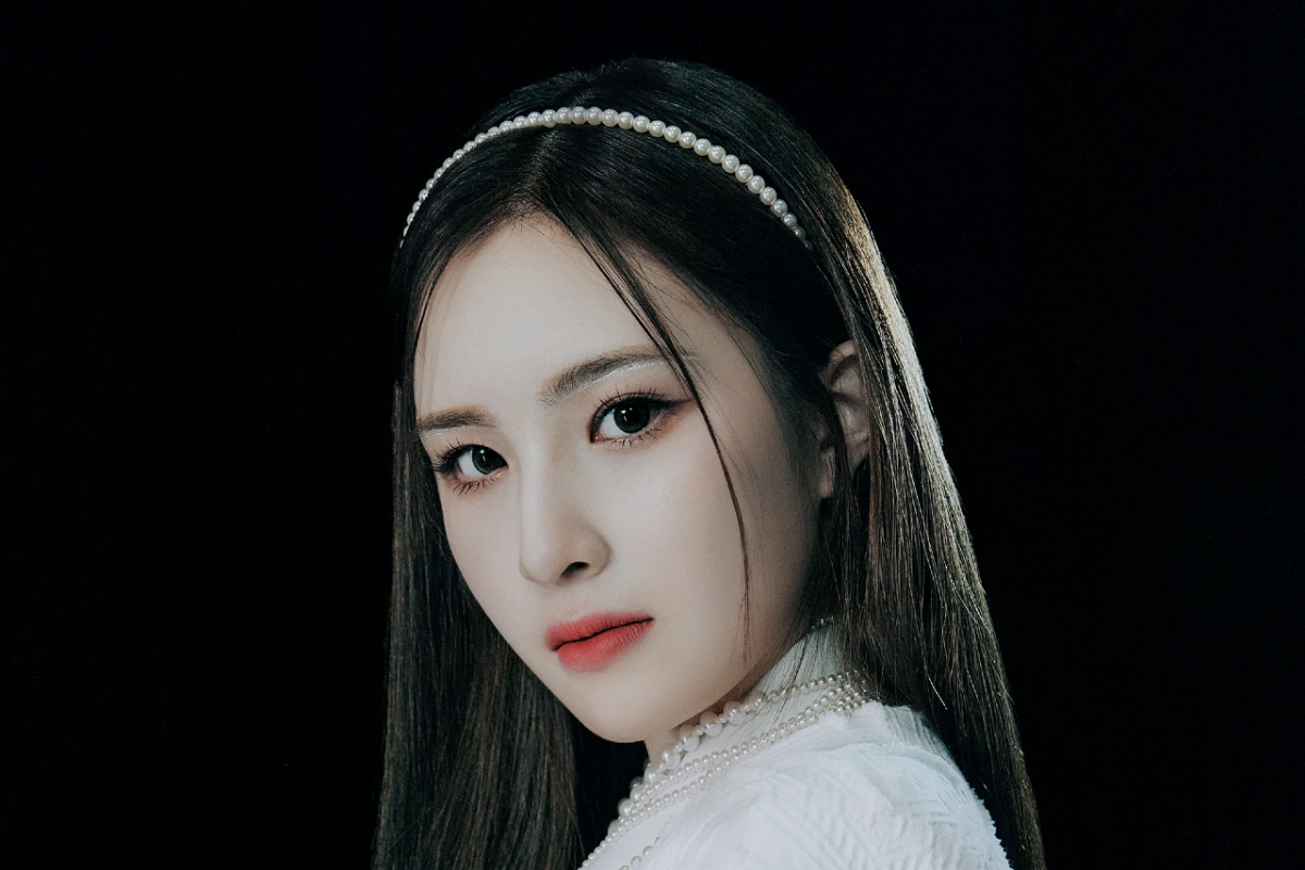 Weeekly's Lee Jaehee tests positive for COVID-19 again | allkpop