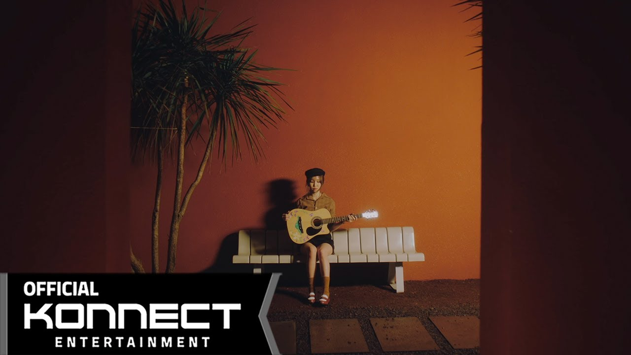 Yuju moves on in 'Without U' MV | allkpop