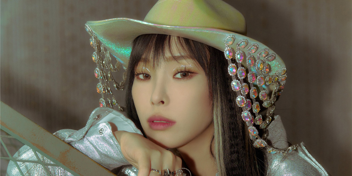 Heize is a doll-like fairy in concept photos for 'Vingle Vingle' prod ...