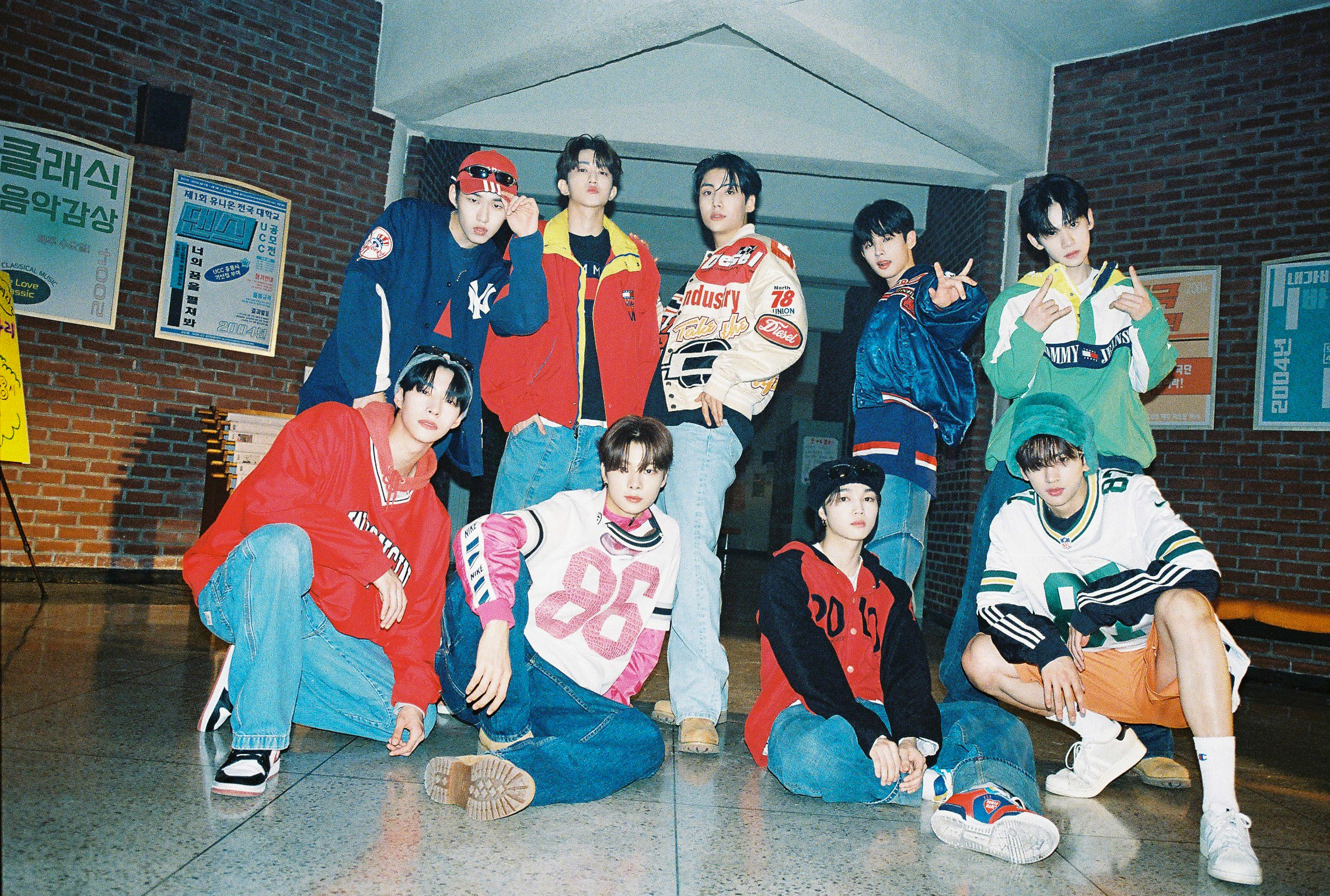 YOUNITE unveil group and individual photo teasers for mini album 'Light ...