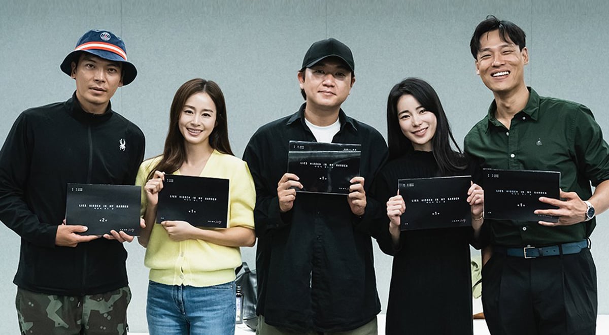 Kim Tae Hee, Lim Ji Yeon, & more attend script reading for drama 'House ...