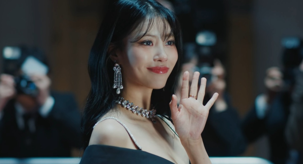 Mijoo (Lee Mi Joo) is ready for her close-up in performance version ...