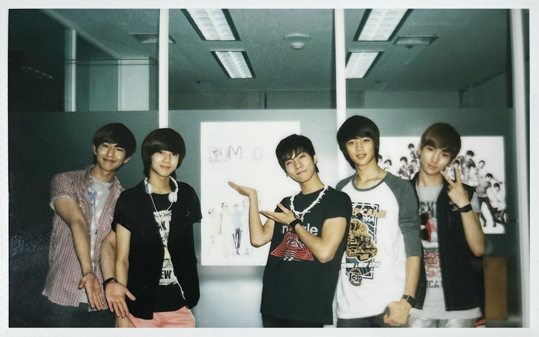 SHINee shares a nostalgic group photo from the past ahead of their 15th ...