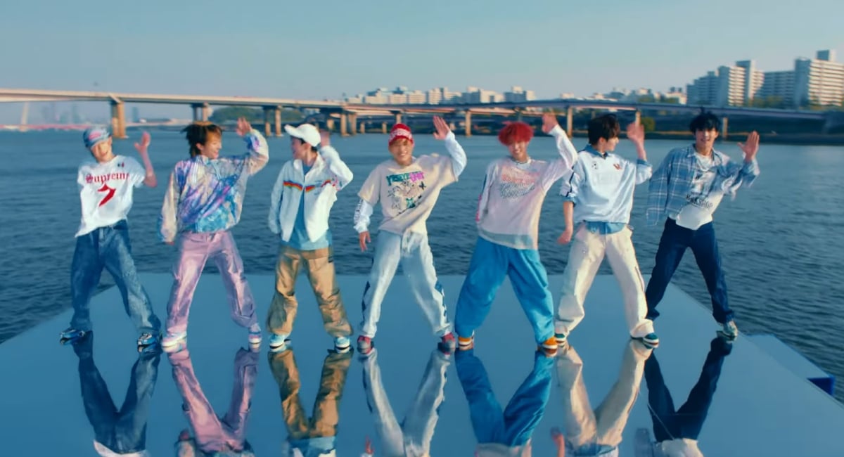 ATBO heads to the Han River for fun 'Next to Me' performance video ...