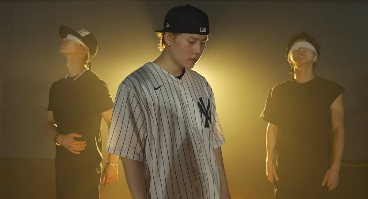 MONSTA X's Jooheon joins choreographers of his solo debut single 'Freedom' in original demo ...