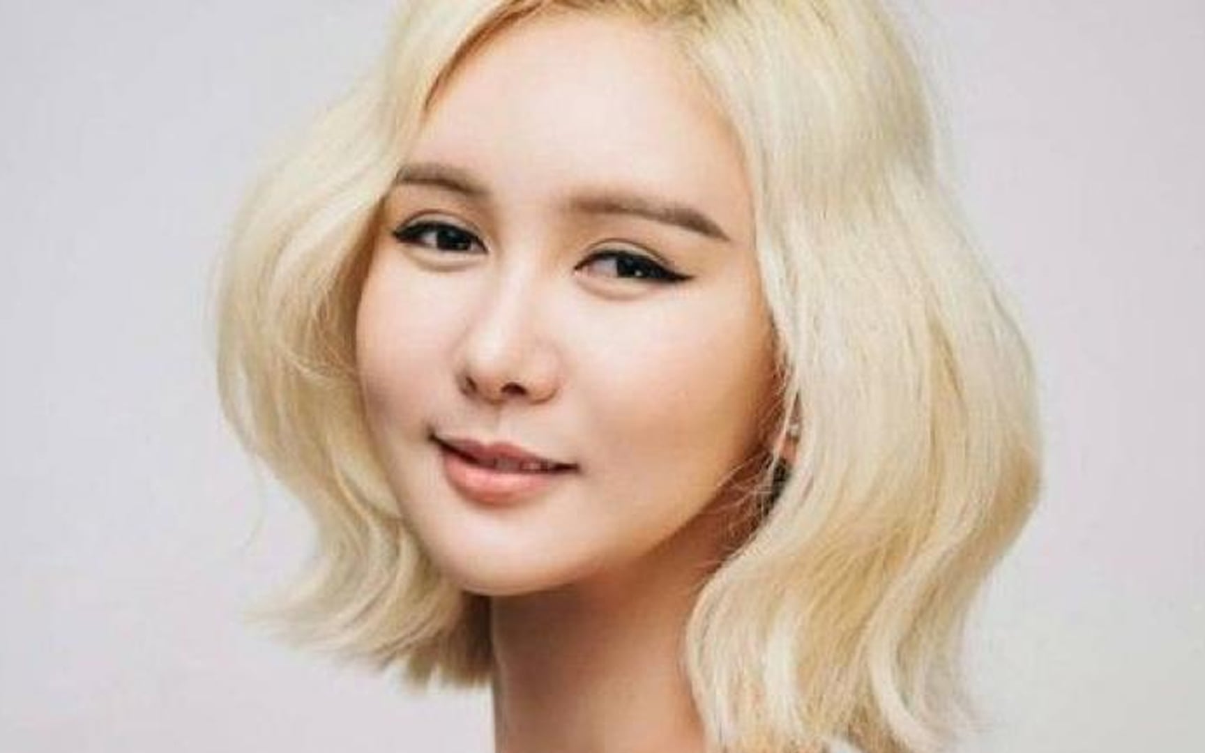 Model Lee Pyeong passes away at the age of 43 after battling cancer ...