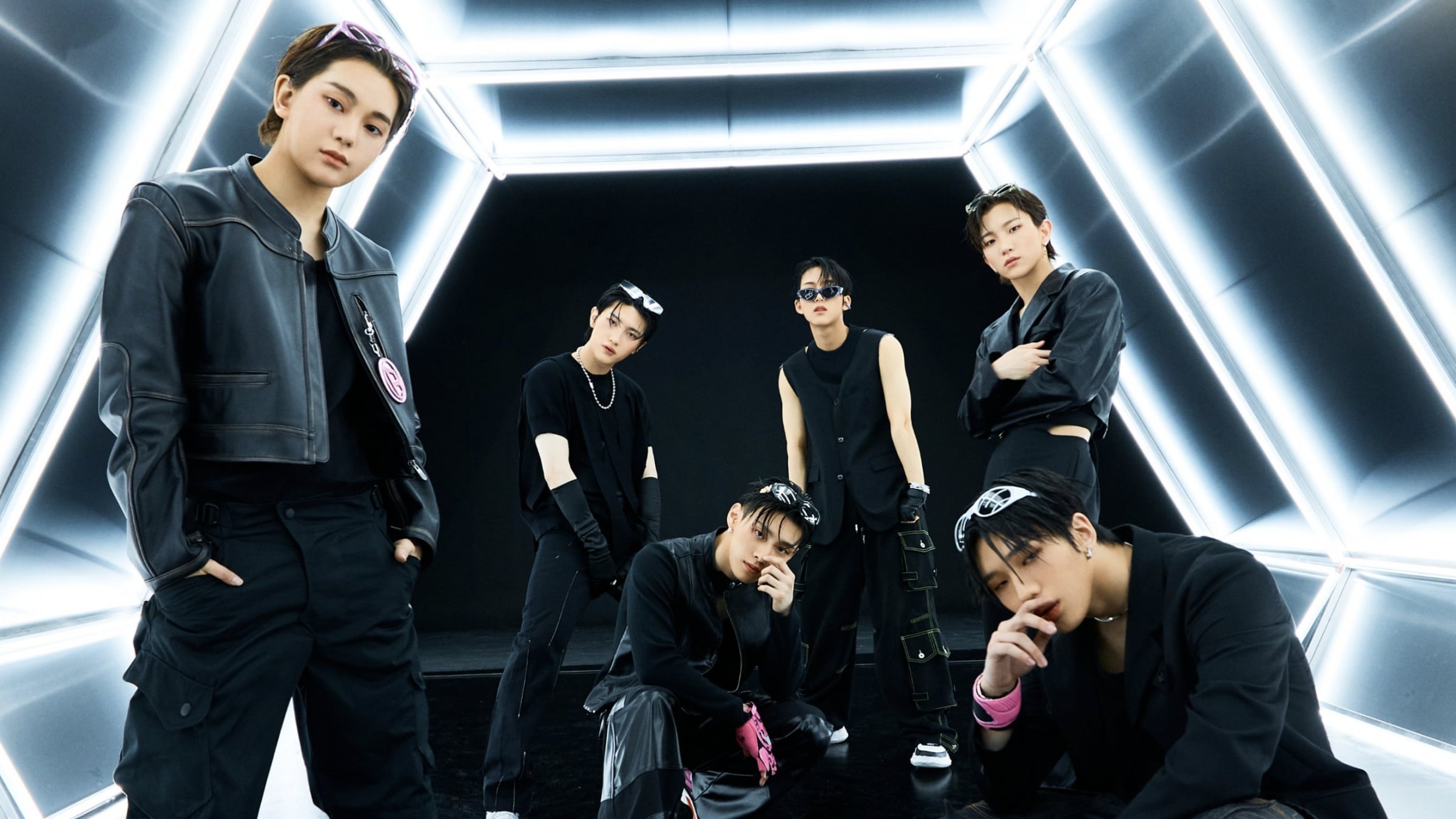 'BOYHOOD' becomes THE NEW SIX (TNX)'s best-selling album in first-day sales | allkpop