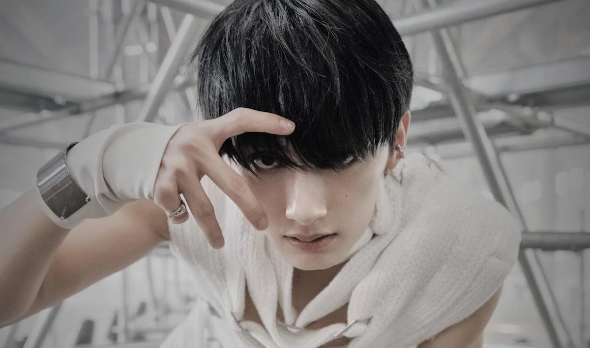 Seventeen's Jun reveals edgy 'Psycho' teaser images in white | allkpop