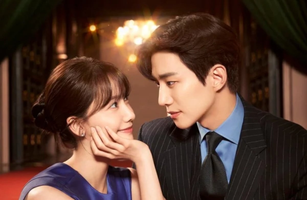 Netizens react to Girls' Generation's YoonA & 2PM's Junho sharing a kiss in the recent episode ...