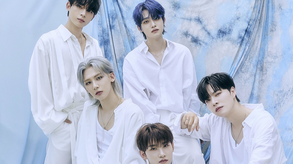 XEED drop group photos for 2nd EP 'BLUE' | allkpop