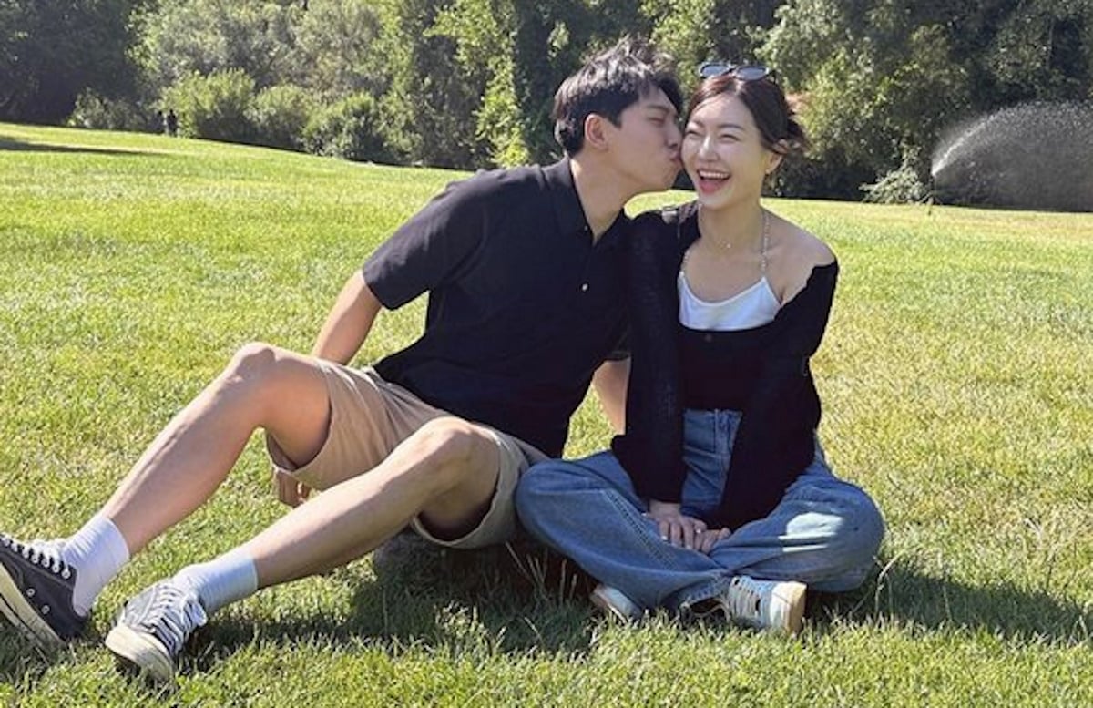 Lady Jane & Lim Hyun Tae reveal adorable honeymoon photos | allkpop