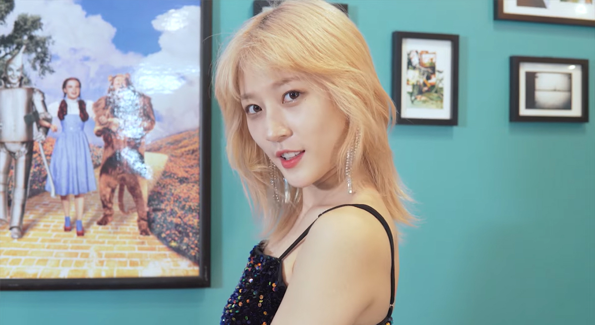 Kim Sae Ron spotted with a different hair style as she seemingly ...