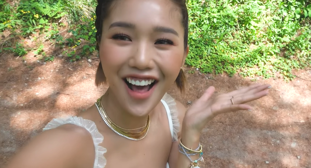 Oh My Girl drops self-cam MV for 'Dirty Laundry' | allkpop