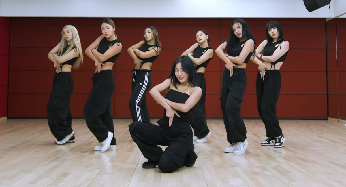 TWICE's Jihyo release dance practice video of solo debut title 'Killin ...