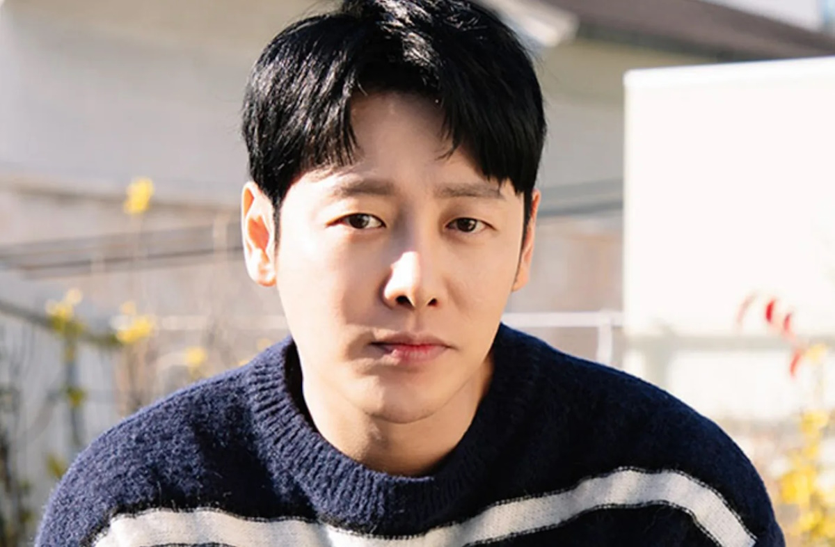 Actor Kim Dong Wook writes to fans after news of upcoming marriage ...