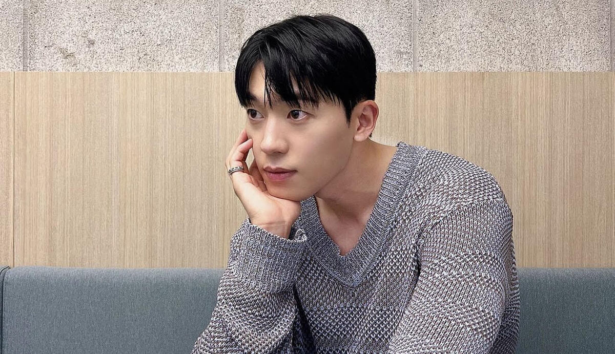 TEEN TOP's Changjo to enlist for his mandatory service in November ...