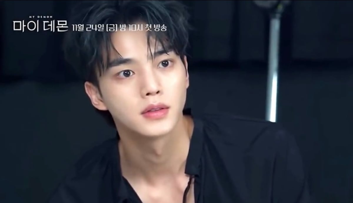 Actor Song Kang drops jaws with his gorgeous visuals in behind-the ...