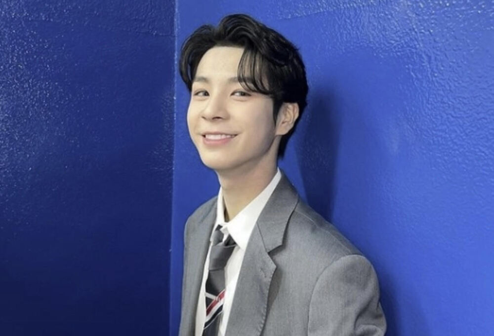 Trot singer Jung Dong Won's agency responds to sasaeng fans | allkpop