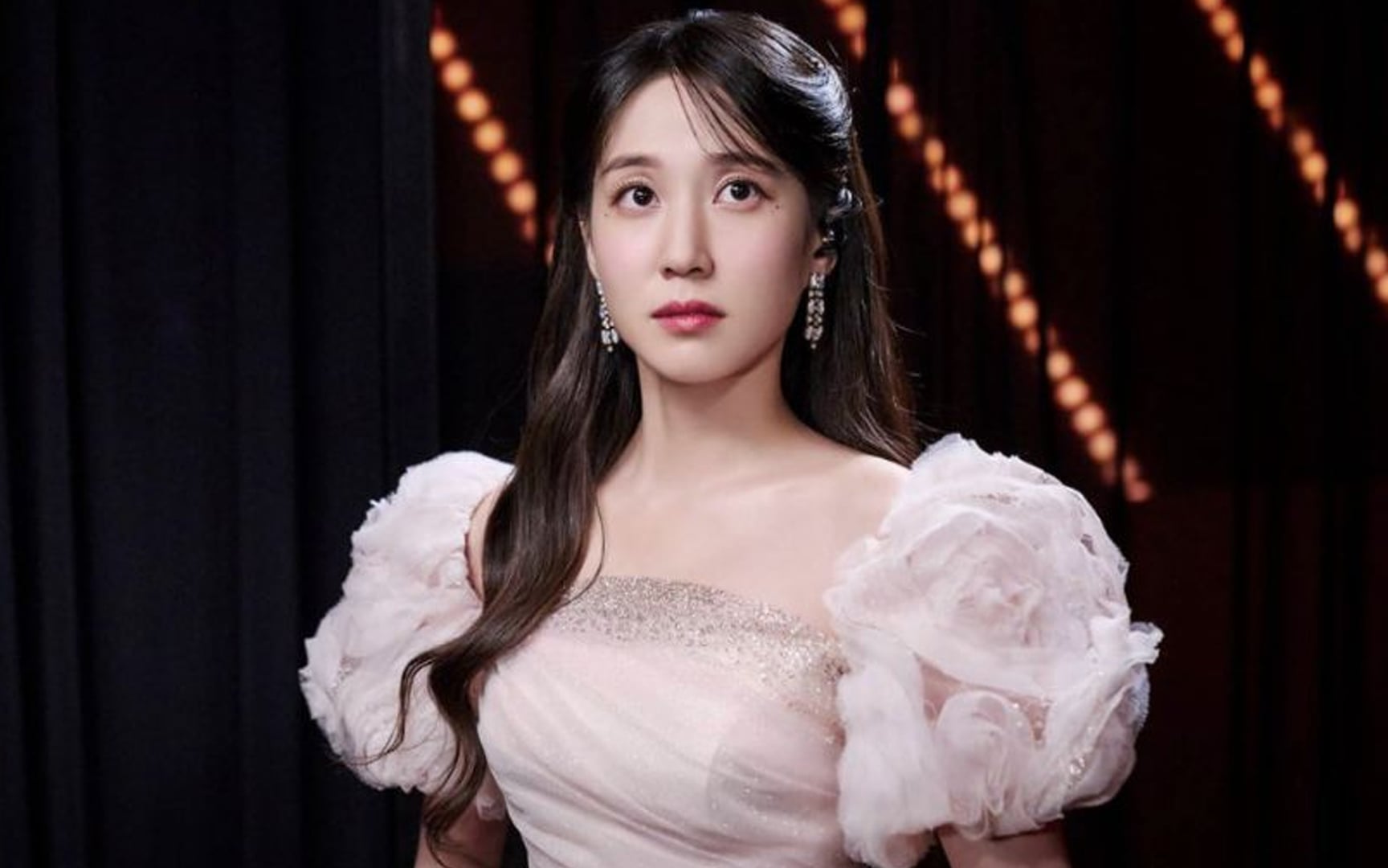 Park Eun Bin faces backlash after expressing that the controversy over 'Castaway Diva' filming ...