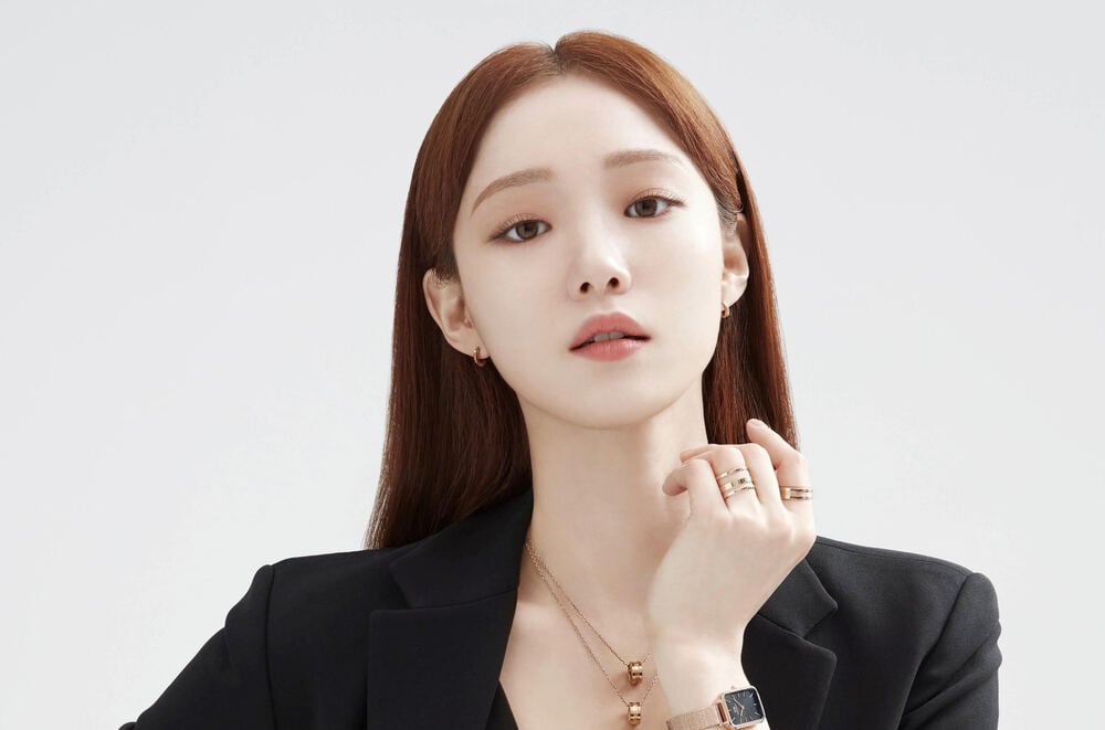 Lee Sung Kyung donates 100 million won to enhance trauma care at ...