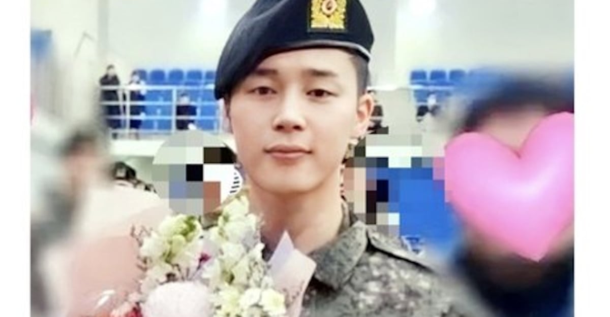 BTS' Jimin receives commendation as top trainee of military unit & his dad shares photos of ...