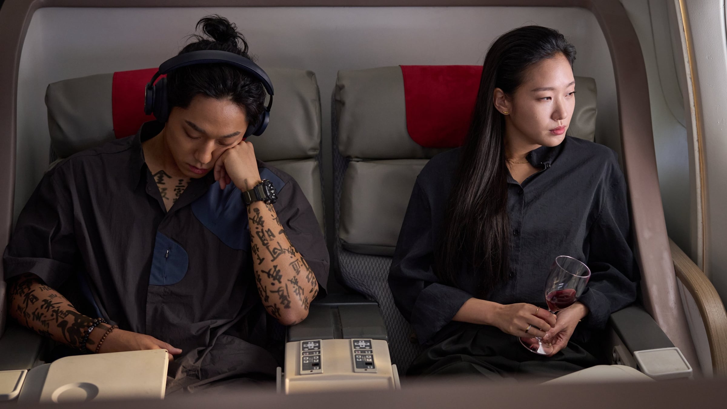 Netizens are on edge about Kim Go Eun and Lee Do Hyun's chemistry in ...