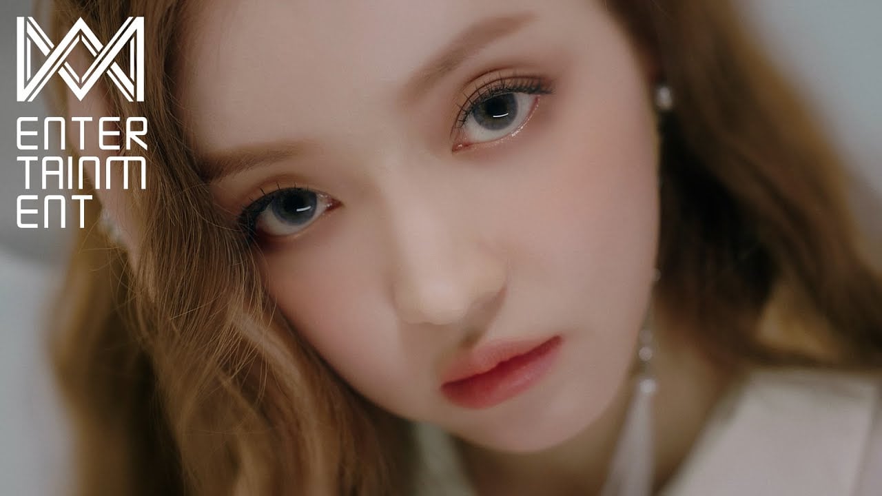 Oh My Girl's YooA drops striking mood sampler for 'Borderline' | allkpop