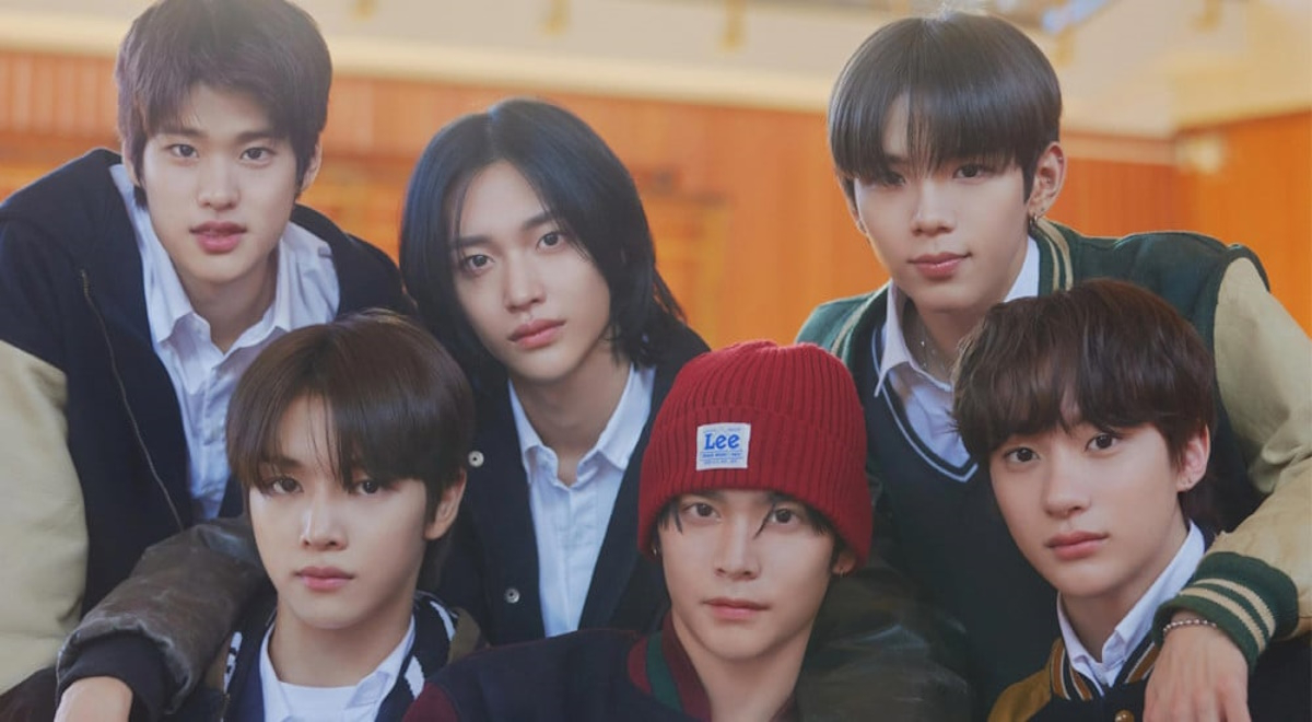 RIIZE tease preview of official fan light stick | allkpop