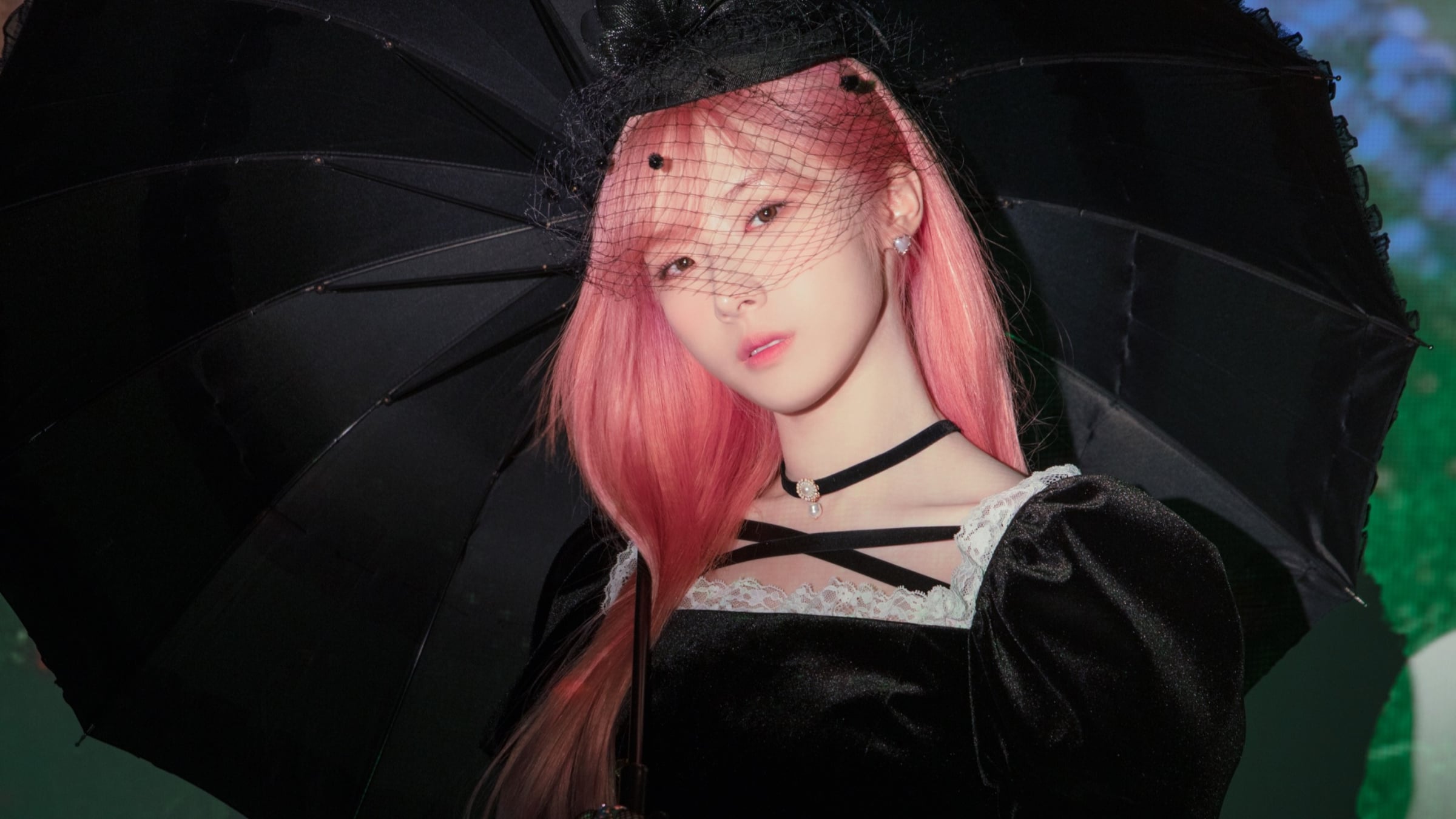 ARTMS releases HaSeul's individual concept photo for 'Birth' | allkpop