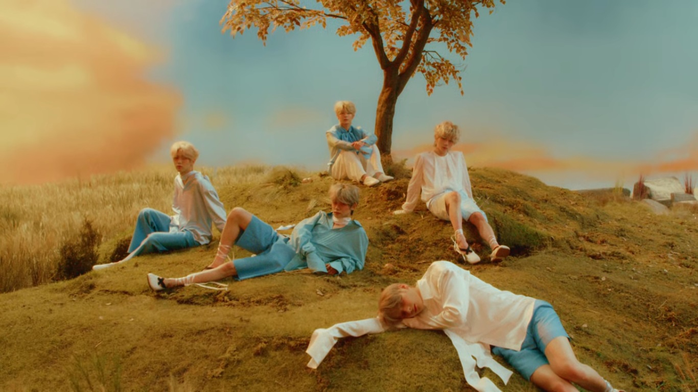 TOMORROW x TOGETHER follow the 'Light' in ethereal concept clip and ...