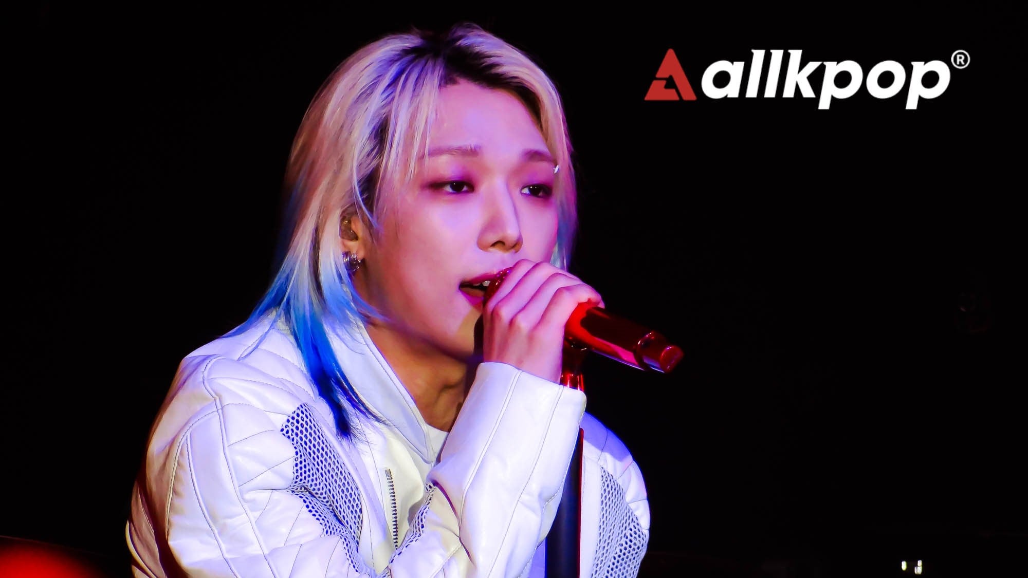 [PHOTOS] iKON's BOBBY rocks the stage during his 'Zero Gravity' solo show in Manila | allkpop