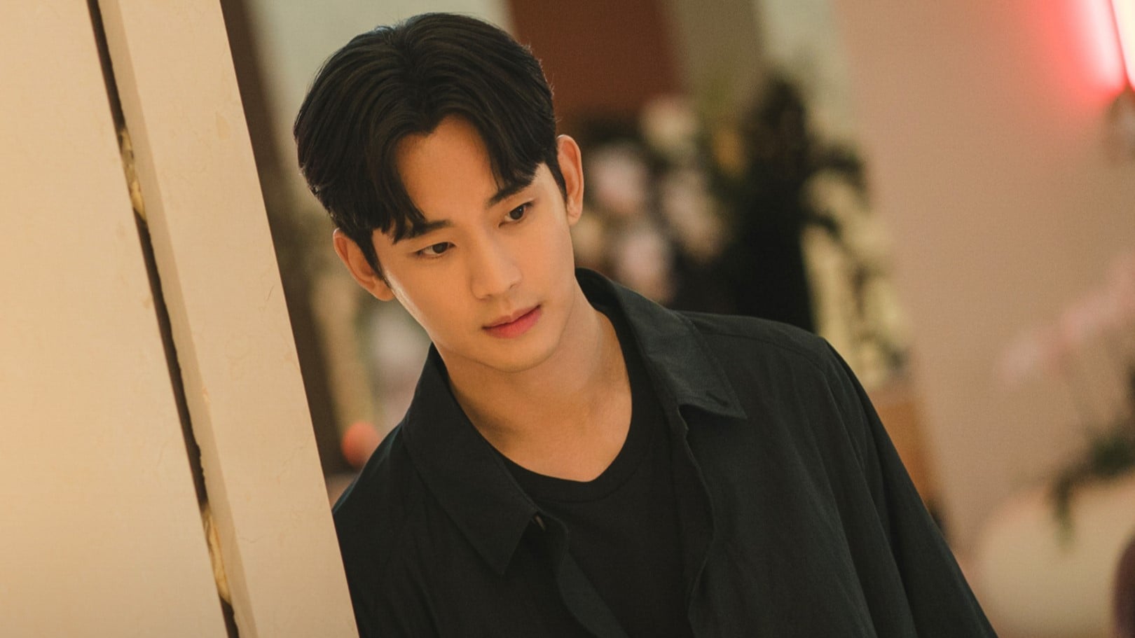 Kim Soo Hyun's performance on 'Queen of Tears' earns praise from viewers | allkpop