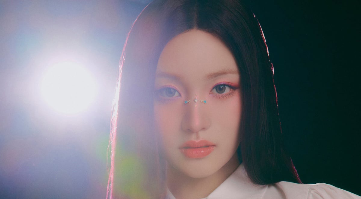 IVE's Liz shares her timid reaction to her first 'no bangs' look since ...