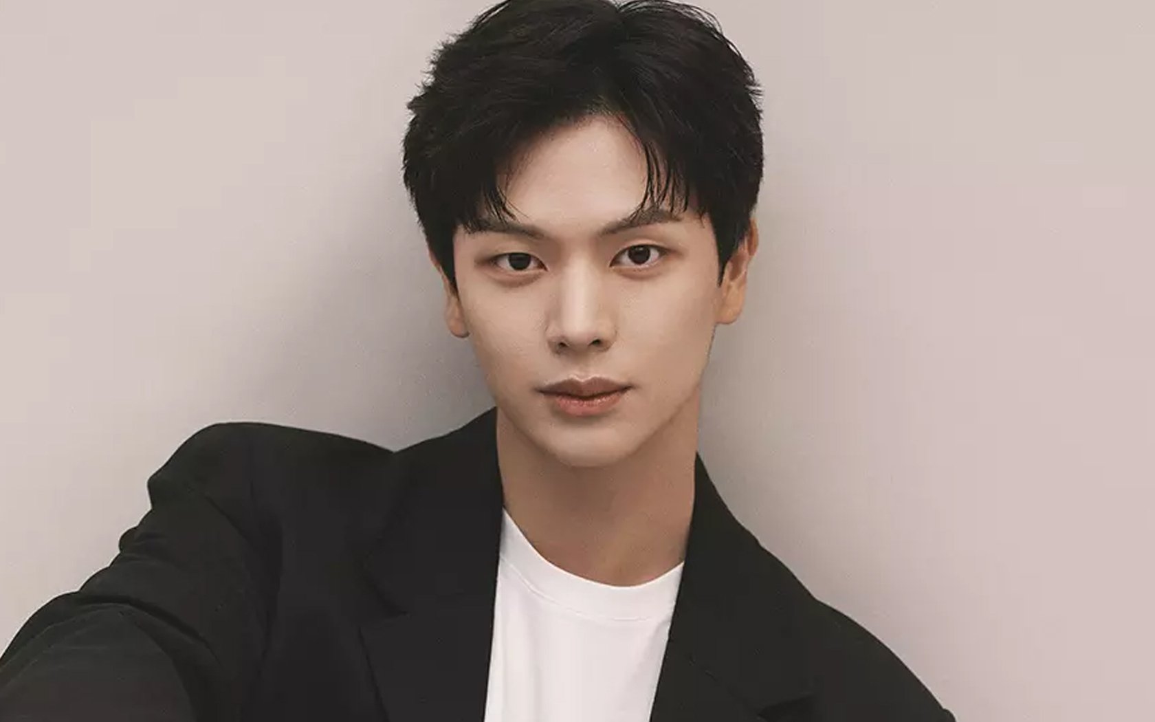 BTOB's Sungjae to return as a singer with his 1st solo single 'EXHIBITION: Look Closely' | allkpop