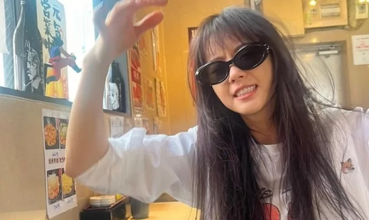 Actress Go Ara surprises fans with her latest style during Japan trip ...