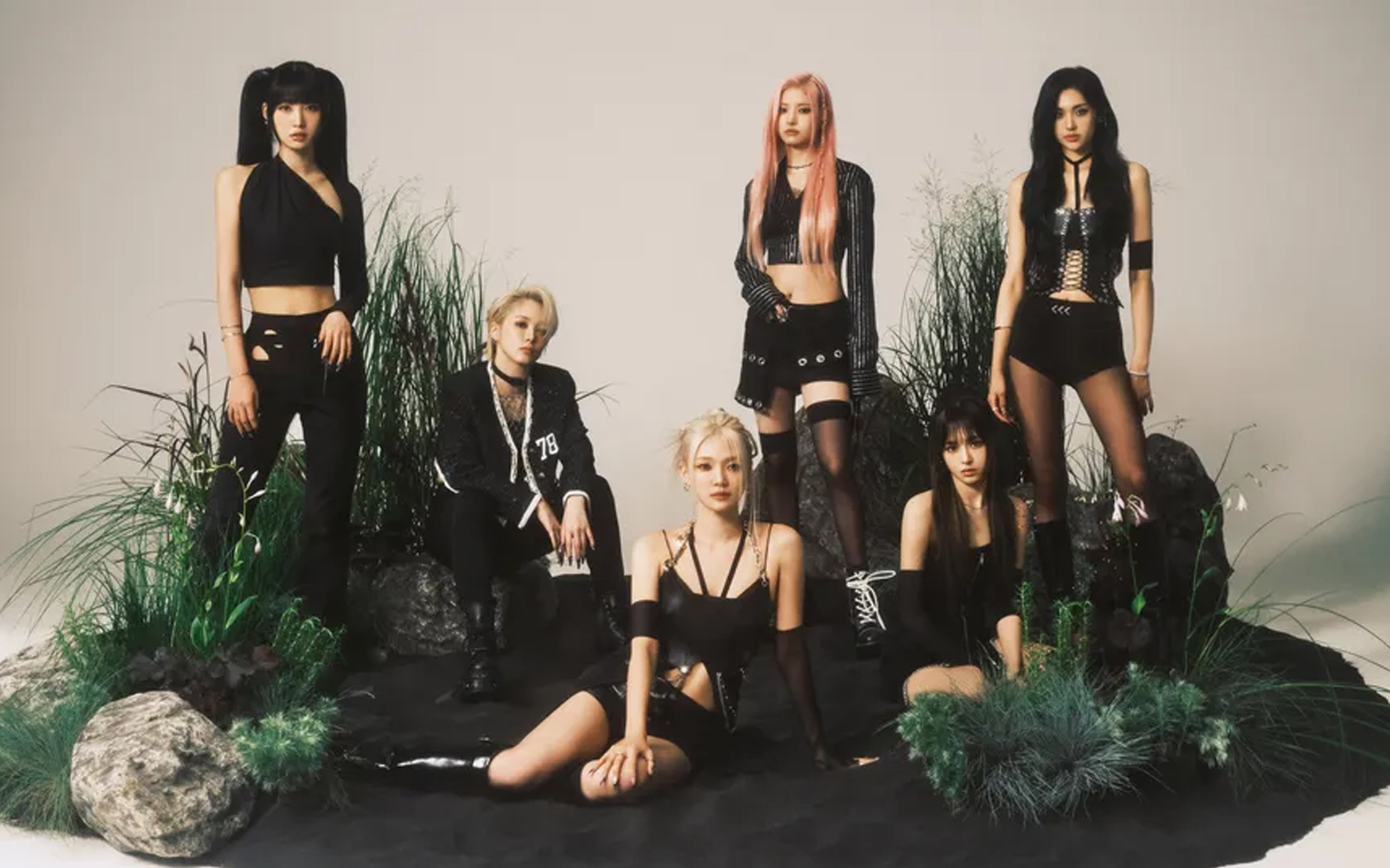 EVERGLOW begins countdown to their comeback with new album 'ZOMBIE' | allkpop