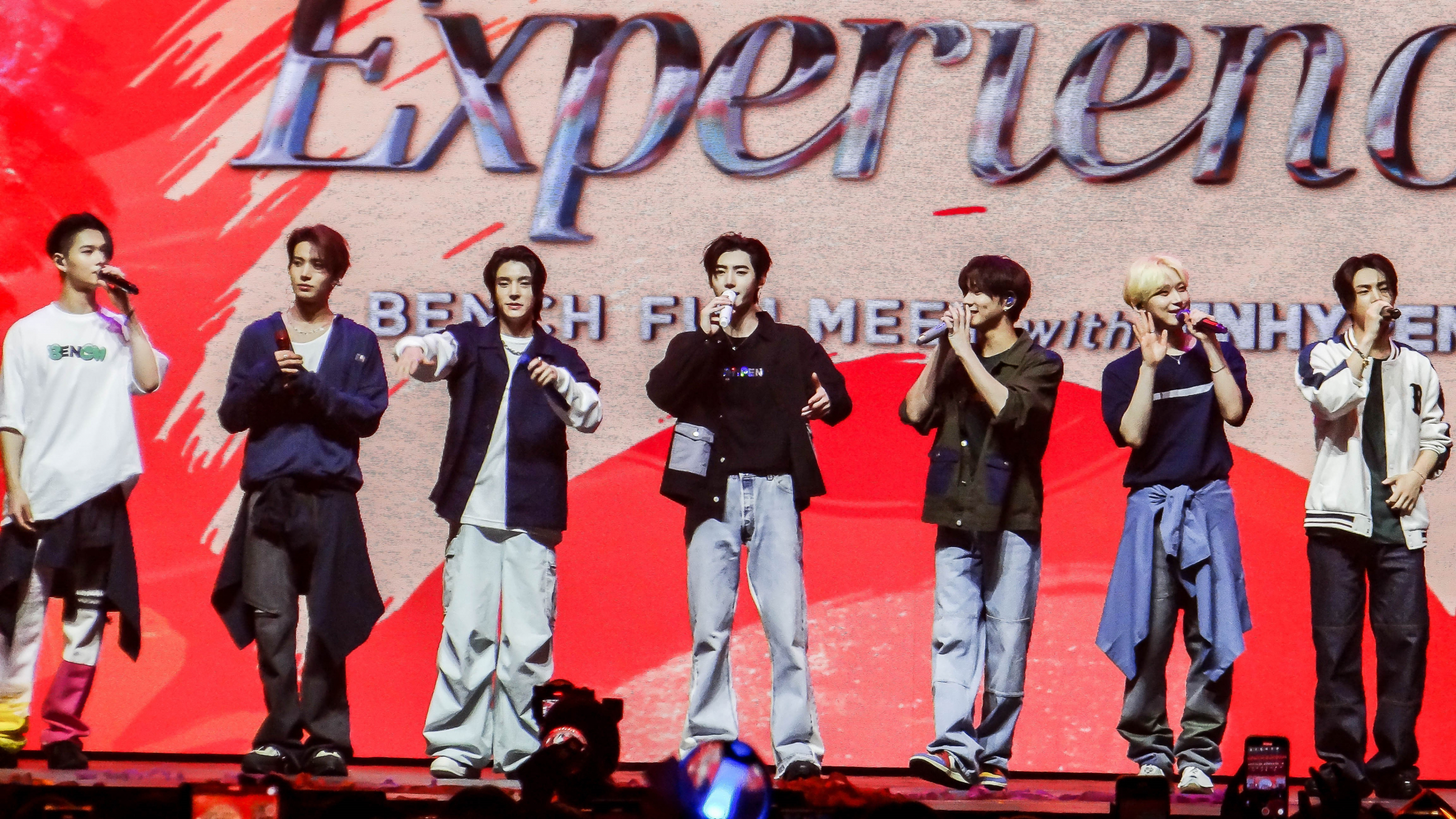 [PHOTOS] ENHYPEN at the 'A Sweet Experience' BENCH fun meet | allkpop