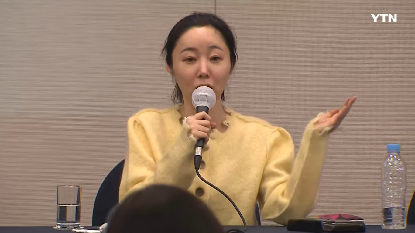 Min Hee Jin responds to the emotional damage experienced by BTS, LE ...