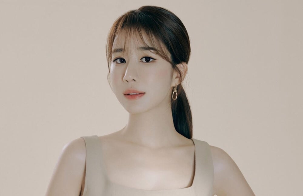 Actress Yoo In Na stuns with versatile charisma in new profile photos ...